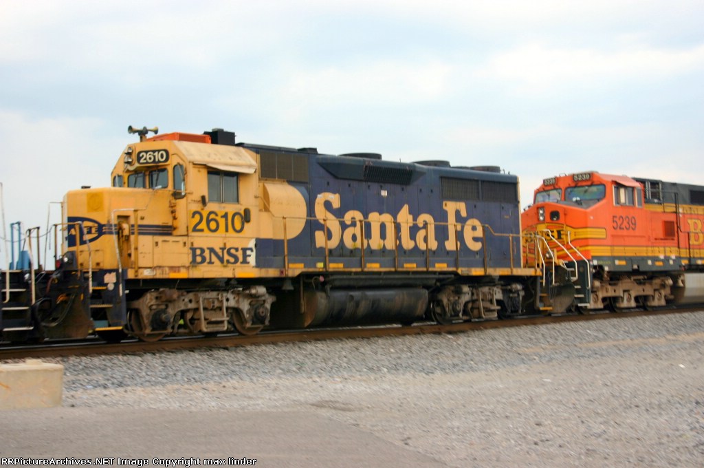 BNSF 2610